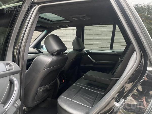 Black BMW X5 2004 in Riga, with an engine capacity of 3.00 L and mileage of 356 thousand km for 4990 €, photo 11 on AUTOMOTO.COM.LV