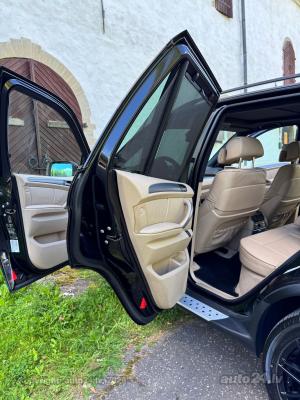 Black BMW X5 2004 in Tallinn, with an engine capacity of 3.00 L and mileage of 298 thousand km for 15500 €, photo 15 on AUTOMOTO.COM.LV