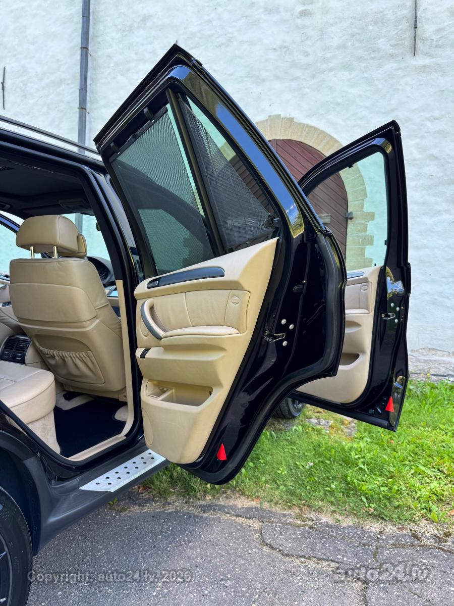 Black BMW X5 2004 in Tallinn, with an engine capacity of 3.00 L and mileage of 298 thousand km for 15500 €, photo 16 on AUTOMOTO.COM.LV