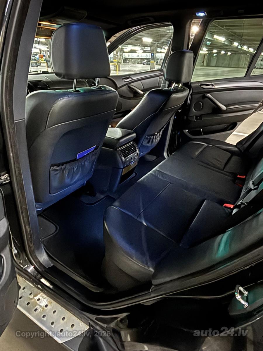 Melns BMW X5 2005 Tallina, ar dzinēja tilpumu 3.00 L un nobraukumu 360 tūkst. km par 4000 €, foto 11 vietnē AUTOMOTO.COM.LV