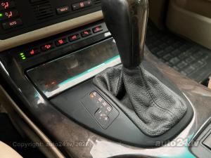 Black BMW X5 2006 in Polva, with an engine capacity of 3.00 L and mileage of 310 thousand km for 5200 €, photo 14 on AUTOMOTO.COM.LV