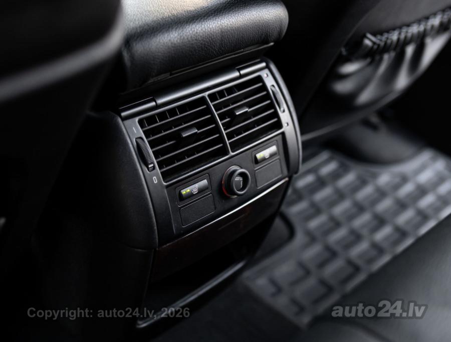Melns BMW X5 2006 Tallina, ar dzinēja tilpumu 3.00 L un nobraukumu 324 tūkst. km par 5999 €, foto 16 vietnē AUTOMOTO.COM.LV