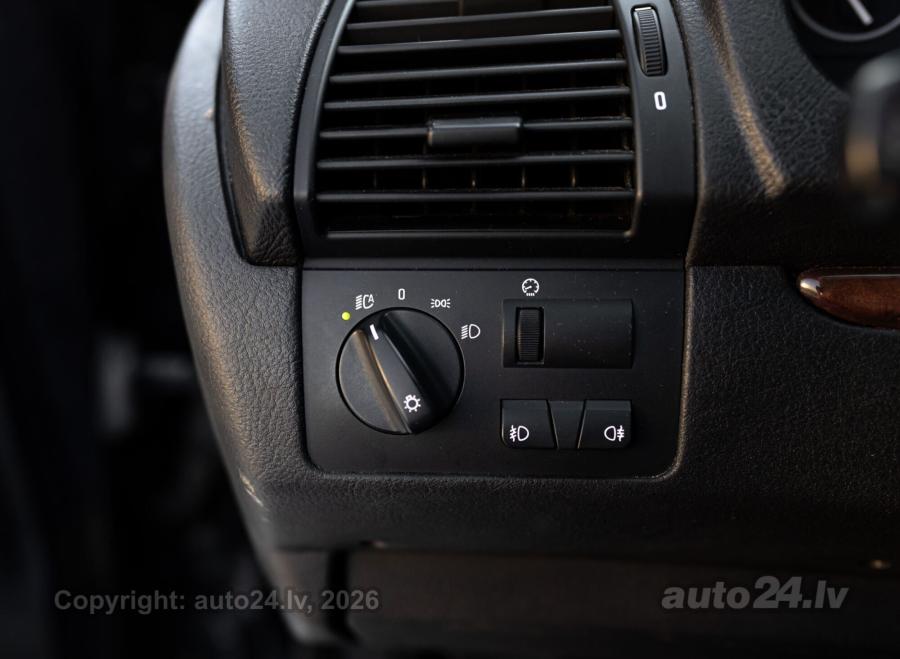 Melns BMW X5 2006 Tallina, ar dzinēja tilpumu 3.00 L un nobraukumu 324 tūkst. km par 5999 €, foto 25 vietnē AUTOMOTO.COM.LV