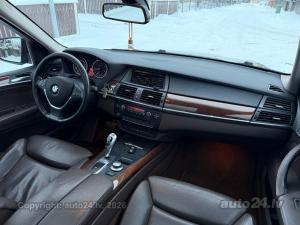 Melns BMW X5 2007 Tartu, ar dzinēja tilpumu 3.00 L un nobraukumu 341 tūkst. km par 7400 €, foto 14 vietnē AUTOMOTO.COM.LV