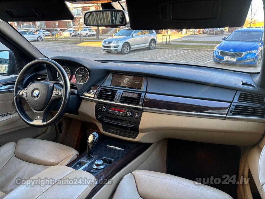 Black BMW X5 2007 in Tartu, with an engine capacity of 3.00 L and mileage of 382 thousand km for 7800 €, photo 14 on AUTOMOTO.COM.LV