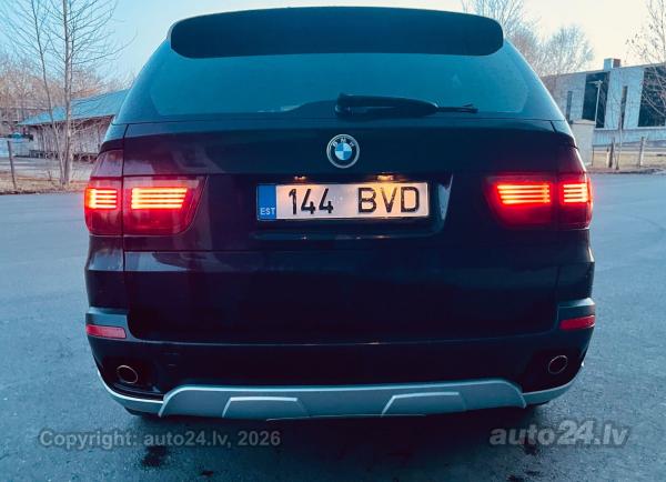 Melns BMW X5 2007 Rakvere, ar dzinēja tilpumu 3.00 L un nobraukumu 485 tūkst. km par 7000 €, foto 6 vietnē AUTOMOTO.COM.LV
