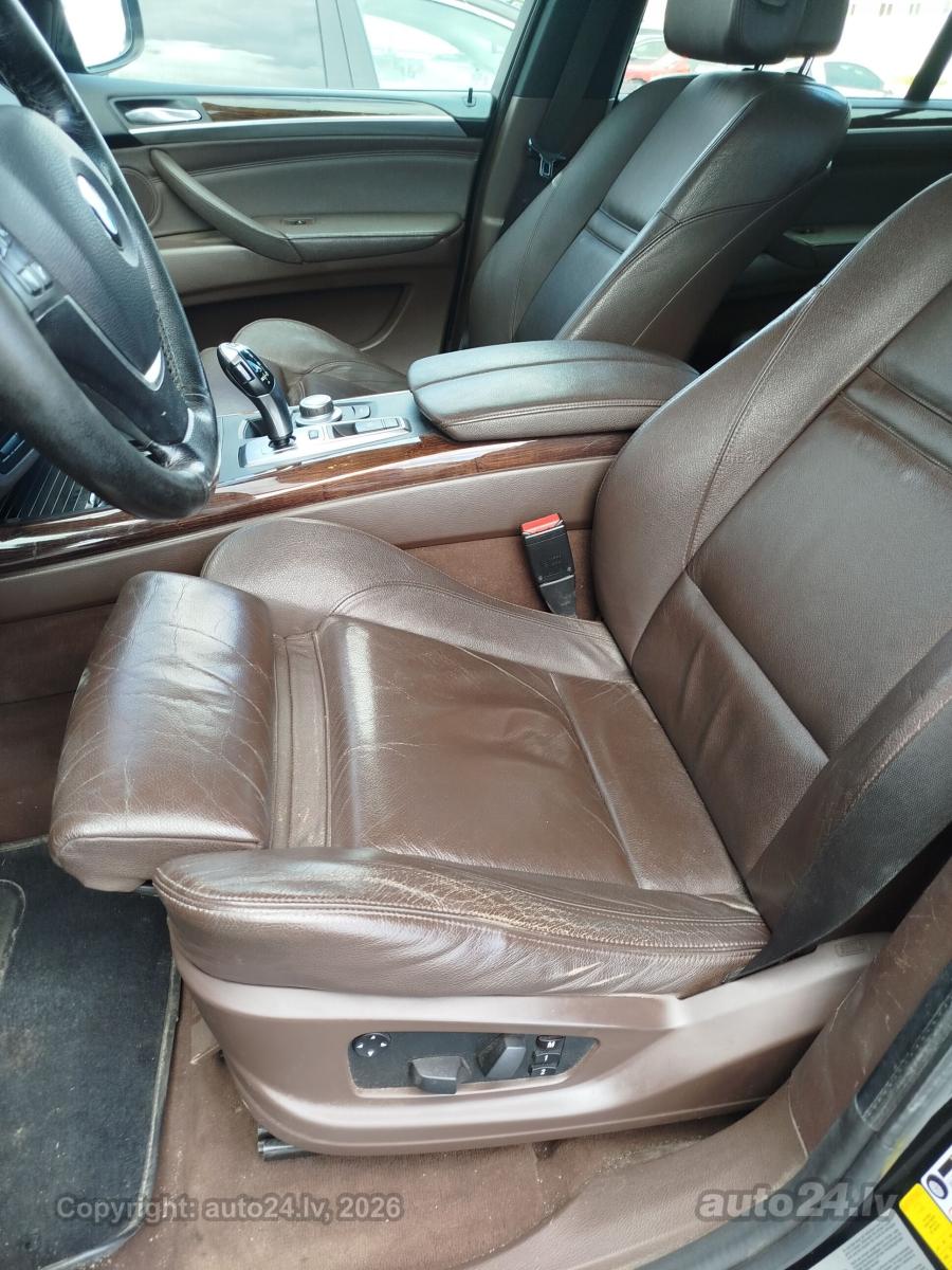Melns BMW X5 2007 Tartu, ar dzinēja tilpumu 3.00 L un nobraukumu 280 tūkst. km par 8890 €, foto 10 vietnē AUTOMOTO.COM.LV