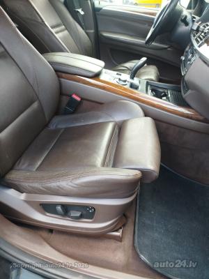 Melns BMW X5 2007 Tartu, ar dzinēja tilpumu 3.00 L un nobraukumu 280 tūkst. km par 8890 €, foto 11 vietnē AUTOMOTO.COM.LV