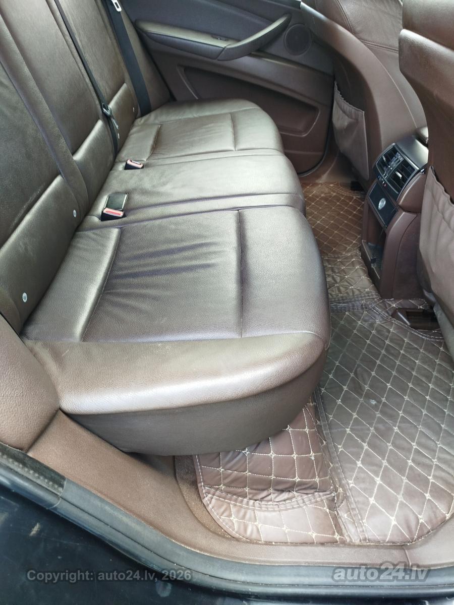 Melns BMW X5 2007 Tartu, ar dzinēja tilpumu 3.00 L un nobraukumu 280 tūkst. km par 8890 €, foto 13 vietnē AUTOMOTO.COM.LV