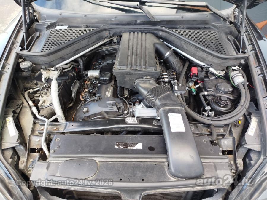 Melns BMW X5 2007 Tartu, ar dzinēja tilpumu 3.00 L un nobraukumu 280 tūkst. km par 8890 €, foto 15 vietnē AUTOMOTO.COM.LV
