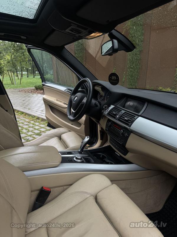 Melns BMW X5 2007 Tallina, ar dzinēja tilpumu 3.00 L un nobraukumu 330 tūkst. km par 6998 €, foto 10 vietnē AUTOMOTO.COM.LV