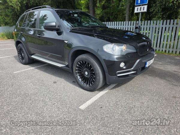 Melns BMW X5 2007 Tartu, ar dzinēja tilpumu 3.00 L un nobraukumu 314 tūkst. km par 8799 €, foto 1 vietnē AUTOMOTO.COM.LV