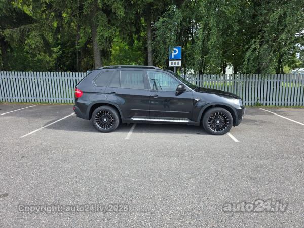 Melns BMW X5 2007 Tartu, ar dzinēja tilpumu 3.00 L un nobraukumu 314 tūkst. km par 8799 €, foto 2 vietnē AUTOMOTO.COM.LV