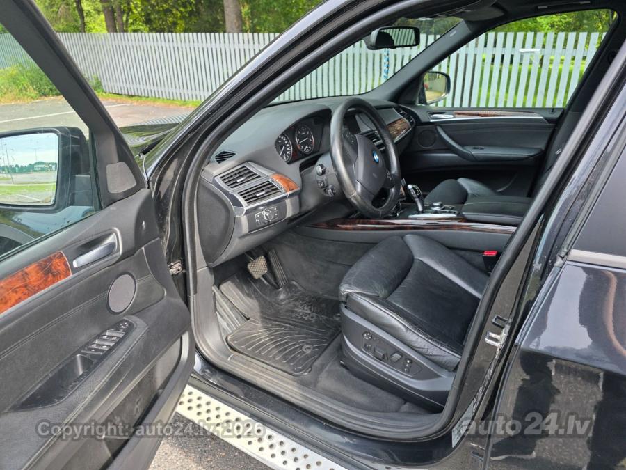 Черный БМВ Х5 2007 в Тарту, объемом двигателя 3.00 л и пробегом 314 тыс. км за 8799 €, фото 6 на AUTOMOTO.COM.LV