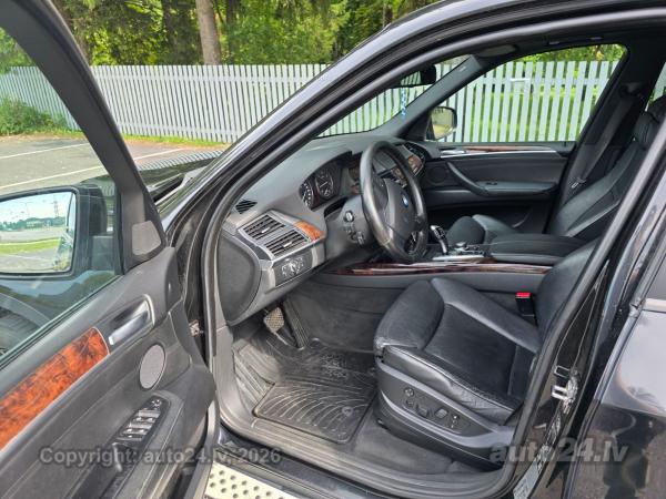 Melns BMW X5 2007 Tartu, ar dzinēja tilpumu 3.00 L un nobraukumu 314 tūkst. km par 8799 €, foto 6 vietnē AUTOMOTO.COM.LV