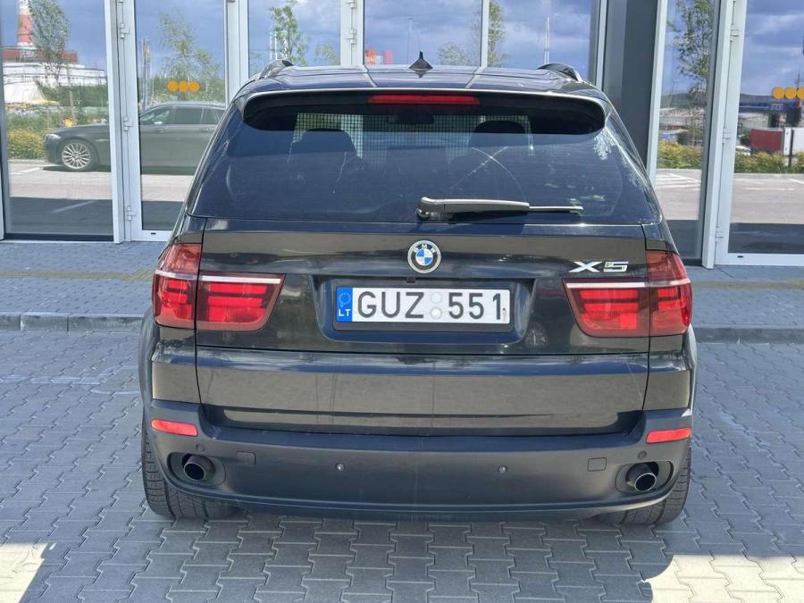 Черный БМВ Х5 2007 в Вильнюс, объемом двигателя 2.99 л и пробегом 520 тыс. км за 7000 €, фото 6 на AUTOMOTO.COM.LV