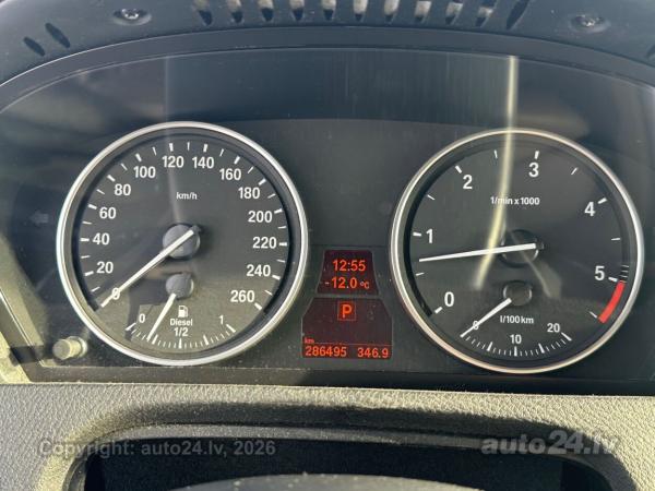 Black BMW X5 2008 in Rakvere, with an engine capacity of 3.00 L and mileage of 287 thousand km for 9490 €, photo 8 on AUTOMOTO.COM.LV