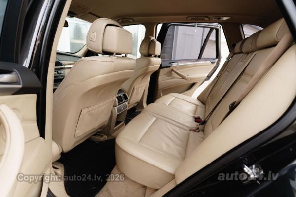 Black BMW X5 2008 in Tartu, with an engine capacity of 3.00 L and mileage of 281 thousand km for 8500 €, photo 11 on AUTOMOTO.COM.LV