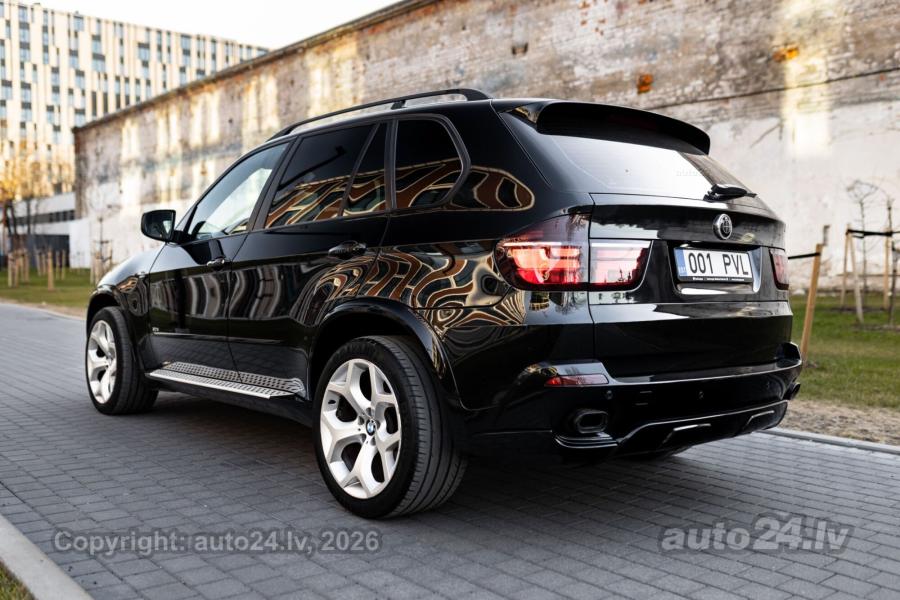 Black BMW X5 2008 in Tallinn, with an engine capacity of 3.00 L and mileage of 250 thousand km for 11998 €, photo 6 on AUTOMOTO.COM.LV