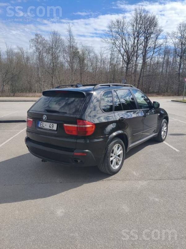 Black BMW X5 2008 in Dobele, with an engine capacity of 3.00 L and mileage of 315 thousand km for 9200 €, photo 3 on AUTOMOTO.COM.LV