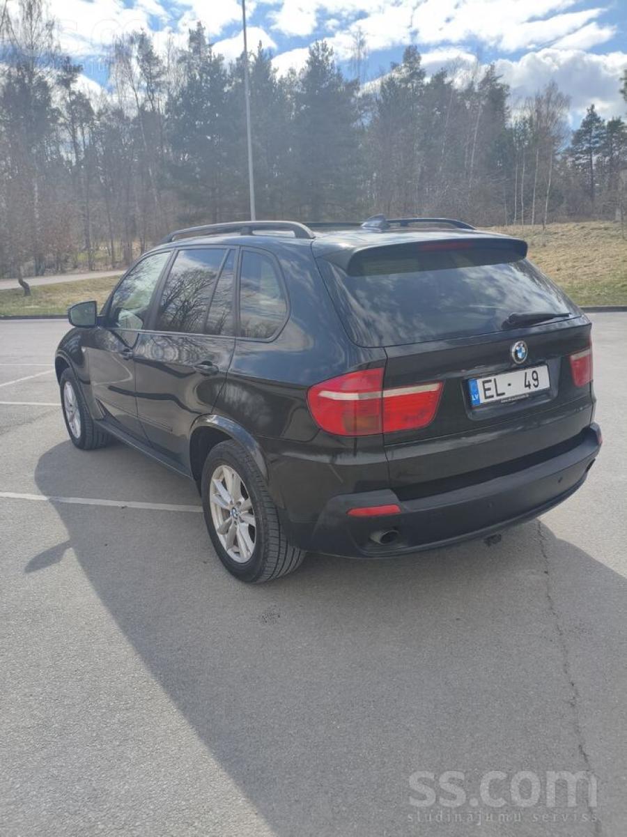 Melns BMW X5 2008 Dobele, ar dzinēja tilpumu 3.00 L un nobraukumu 315 tūkst. km par 9200 €, foto 5 vietnē AUTOMOTO.COM.LV