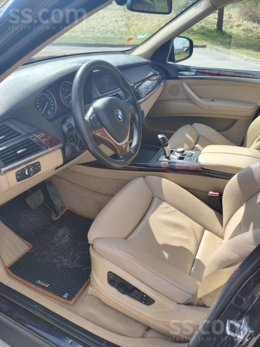 Melns BMW X5 2008 Dobele, ar dzinēja tilpumu 3.00 L un nobraukumu 315 tūkst. km par 9200 €, foto 9 vietnē AUTOMOTO.COM.LV