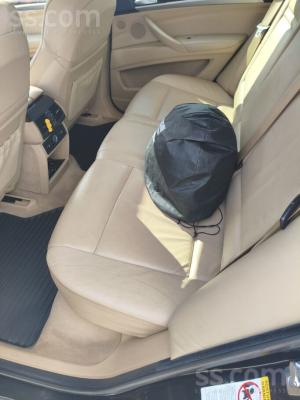 Melns BMW X5 2008 Dobele, ar dzinēja tilpumu 3.00 L un nobraukumu 315 tūkst. km par 9200 €, foto 12 vietnē AUTOMOTO.COM.LV