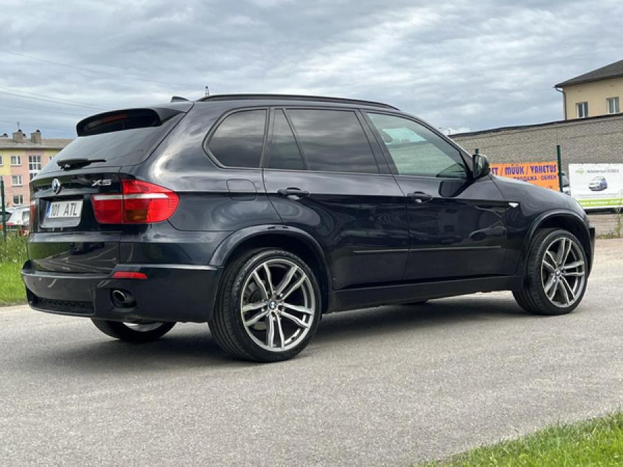Melns BMW X5 2008 Narva, ar dzinēja tilpumu 3.00 L un nobraukumu 439 tūkst. km par 5499 €, foto 8 vietnē AUTOMOTO.COM.LV