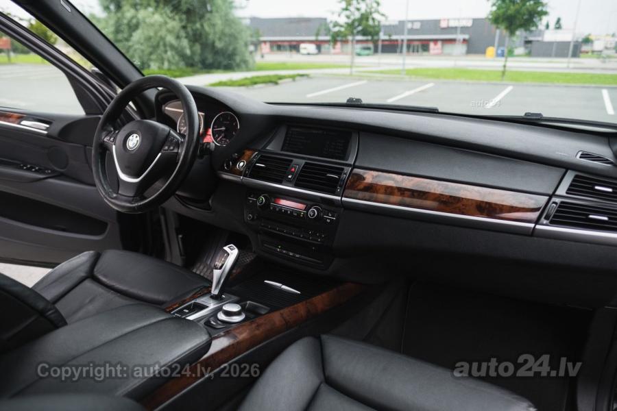 Melns BMW X5 2008 Tallina, ar dzinēja tilpumu 3.00 L un nobraukumu 0 tūkst. km par 6699 €, foto 8 vietnē AUTOMOTO.COM.LV