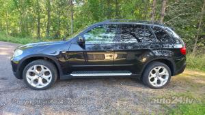 Melns BMW X5 2008 Tallina, ar dzinēja tilpumu 3.00 L un nobraukumu 388 tūkst. km par 8300 €, foto 3 vietnē AUTOMOTO.COM.LV