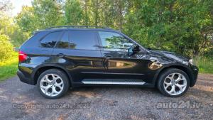 Melns BMW X5 2008 Tallina, ar dzinēja tilpumu 3.00 L un nobraukumu 388 tūkst. km par 8300 €, foto 7 vietnē AUTOMOTO.COM.LV