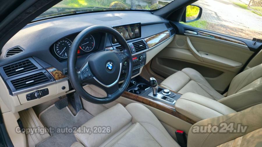 Melns BMW X5 2008 Tallina, ar dzinēja tilpumu 3.00 L un nobraukumu 388 tūkst. km par 8300 €, foto 12 vietnē AUTOMOTO.COM.LV