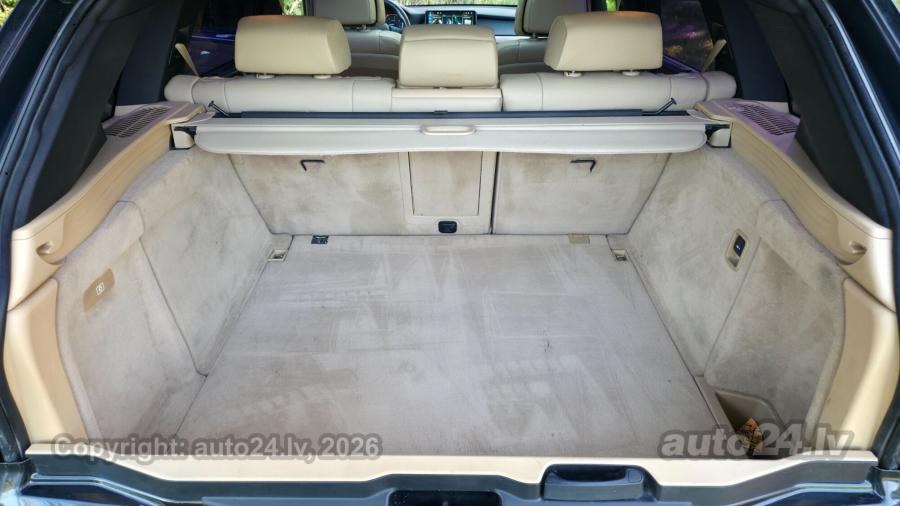 Melns BMW X5 2008 Tallina, ar dzinēja tilpumu 3.00 L un nobraukumu 388 tūkst. km par 8300 €, foto 17 vietnē AUTOMOTO.COM.LV