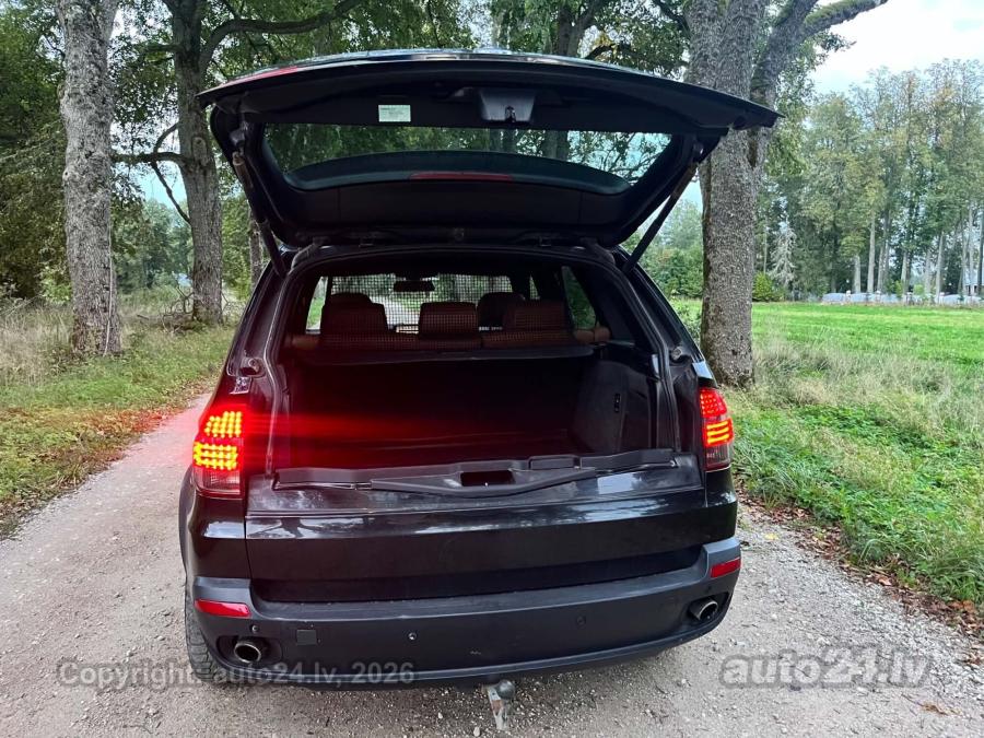 Melns BMW X5 2008 Tallina, ar dzinēja tilpumu 3.00 L un nobraukumu 480 tūkst. km par 8300 €, foto 8 vietnē AUTOMOTO.COM.LV
