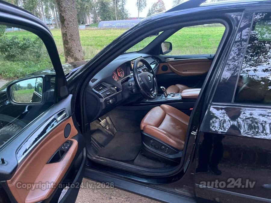 Melns BMW X5 2008 Tallina, ar dzinēja tilpumu 3.00 L un nobraukumu 480 tūkst. km par 8300 €, foto 11 vietnē AUTOMOTO.COM.LV