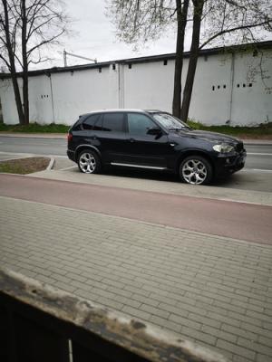 Melns BMW X5 2008 Tallina, ar dzinēja tilpumu 0.00 L un nobraukumu 372 tūkst. km par 9200 €, foto  vietnē AUTOMOTO.COM.LV