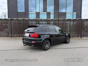 Melns BMW X5 2008 Tartu, ar dzinēja tilpumu 3.00 L un nobraukumu 404 tūkst. km par 7999 €, foto 4 vietnē AUTOMOTO.COM.LV