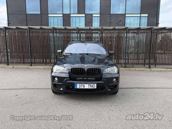 Black BMW X5 2008 in Tartu, with an engine capacity of 3.00 L and mileage of 404 thousand km for 7999 €, photo 6 on AUTOMOTO.COM.LV