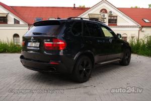 Black BMW X5 2009 in Tartu, with an engine capacity of 3.00 L and mileage of 465 thousand km for 6500 €, photo 7 on AUTOMOTO.COM.LV