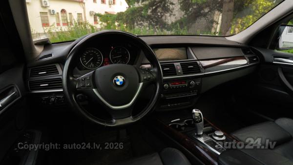 Черный БМВ Х5 2009 в Тарту, объемом двигателя 3.00 л и пробегом 465 тыс. км за 6500 €, фото 9 на AUTOMOTO.COM.LV