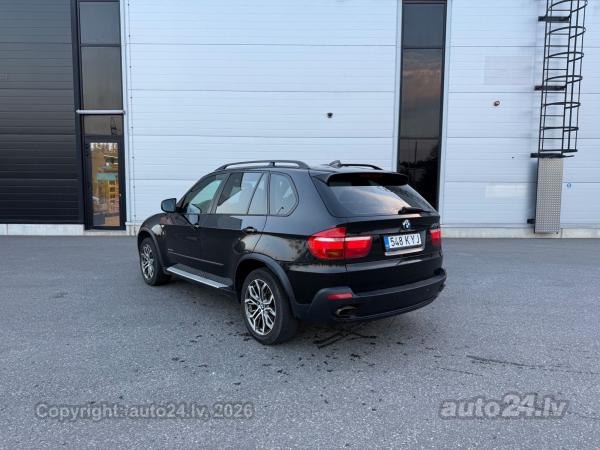 Melns BMW X5 2009 Tartu, ar dzinēja tilpumu 3.00 L un nobraukumu 394 tūkst. km par 7800 €, foto 3 vietnē AUTOMOTO.COM.LV