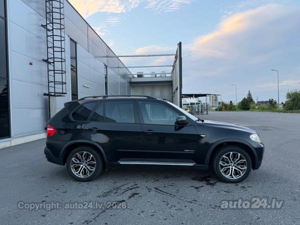 Melns BMW X5 2009 Tartu, ar dzinēja tilpumu 3.00 L un nobraukumu 394 tūkst. km par 7800 €, foto 6 vietnē AUTOMOTO.COM.LV