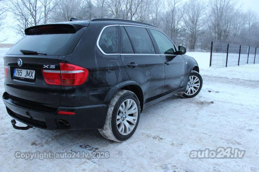 Black BMW X5 2010 in Tallinn, with an engine capacity of 3.00 L and mileage of 344 thousand km for 10900 €, photo 2 on AUTOMOTO.COM.LV