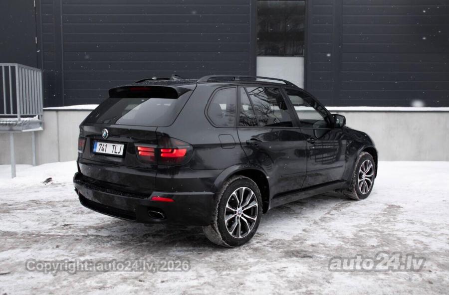 Melns BMW X5 2010 Tartu, ar dzinēja tilpumu 3.00 L un nobraukumu 308 tūkst. km par 9500 €, foto 4 vietnē AUTOMOTO.COM.LV