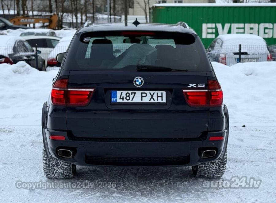 Melns BMW X5 2010 Tallina, ar dzinēja tilpumu 3.00 L un nobraukumu 225 tūkst. km par 10499 €, foto 7 vietnē AUTOMOTO.COM.LV