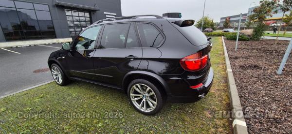 Melns BMW X5 2011 Tallina, ar dzinēja tilpumu 3.00 L un nobraukumu 209 tūkst. km par 15850 €, foto 7 vietnē AUTOMOTO.COM.LV