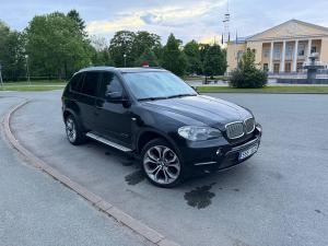 Melns BMW X5 2011 Narva, ar dzinēja tilpumu 0.00 L un nobraukumu 294 tūkst. km par 11499 €, foto  vietnē AUTOMOTO.COM.LV