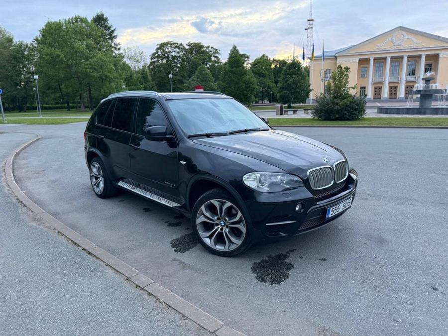 Melns BMW X5 2011 Narva, ar dzinēja tilpumu 0.00 L un nobraukumu 294 tūkst. km par 11499 €, foto 9 vietnē AUTOMOTO.COM.LV