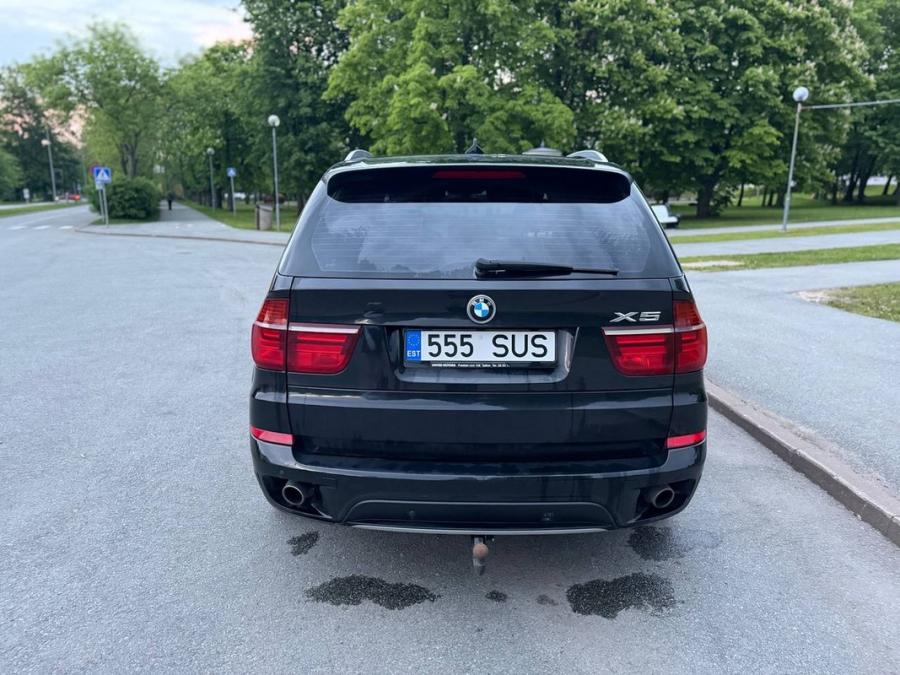 Melns BMW X5 2011 Narva, ar dzinēja tilpumu 0.00 L un nobraukumu 294 tūkst. km par 11499 €, foto 13 vietnē AUTOMOTO.COM.LV