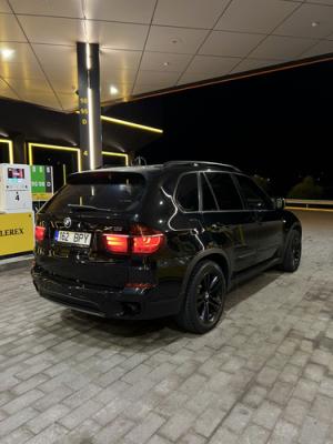 Melns BMW X5 2011 Mardu, ar dzinēja tilpumu 0.00 L un nobraukumu 242 tūkst. km par 11000 €, foto 4 vietnē AUTOMOTO.COM.LV